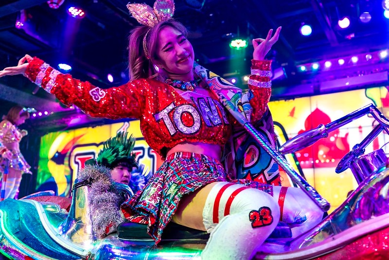5 Fascinating Places for Dinner and a Show in Tokyo – skyticket Travel ...