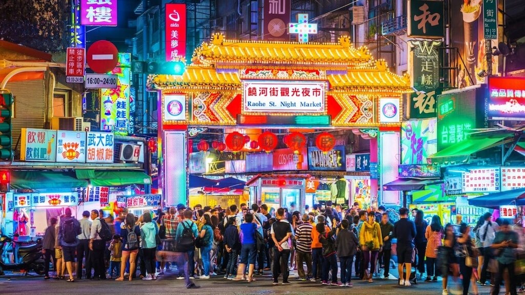 How to Get to Taipei’s Raohe Street Night Market and Top Gourmet Spots ...