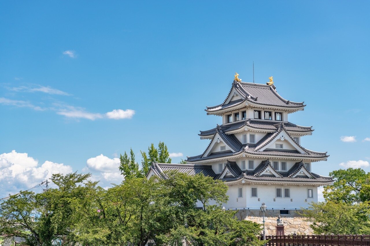 Explaining the Charm of Gifu Castle Towering Over Mt. Kinka in Gifu and ...
