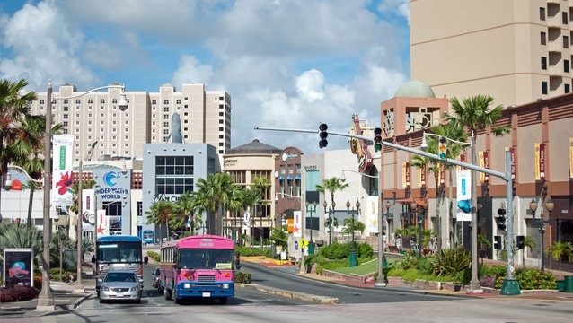 Introducing how to use the shuttle bus from Guam International Airport ...